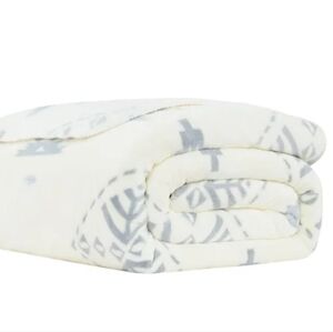 Pendleton | Bedding | Pendleton Fleece Throw Blanket 5 By 70 Hard White ...